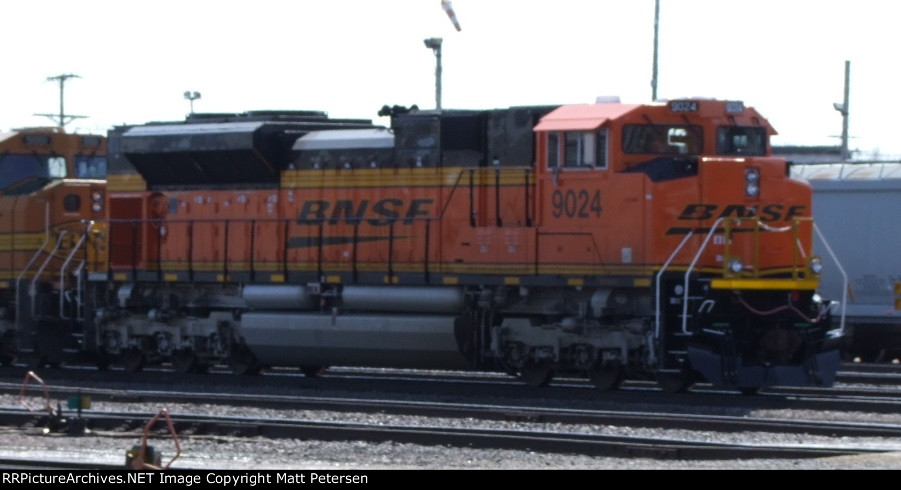 BNSF 9024